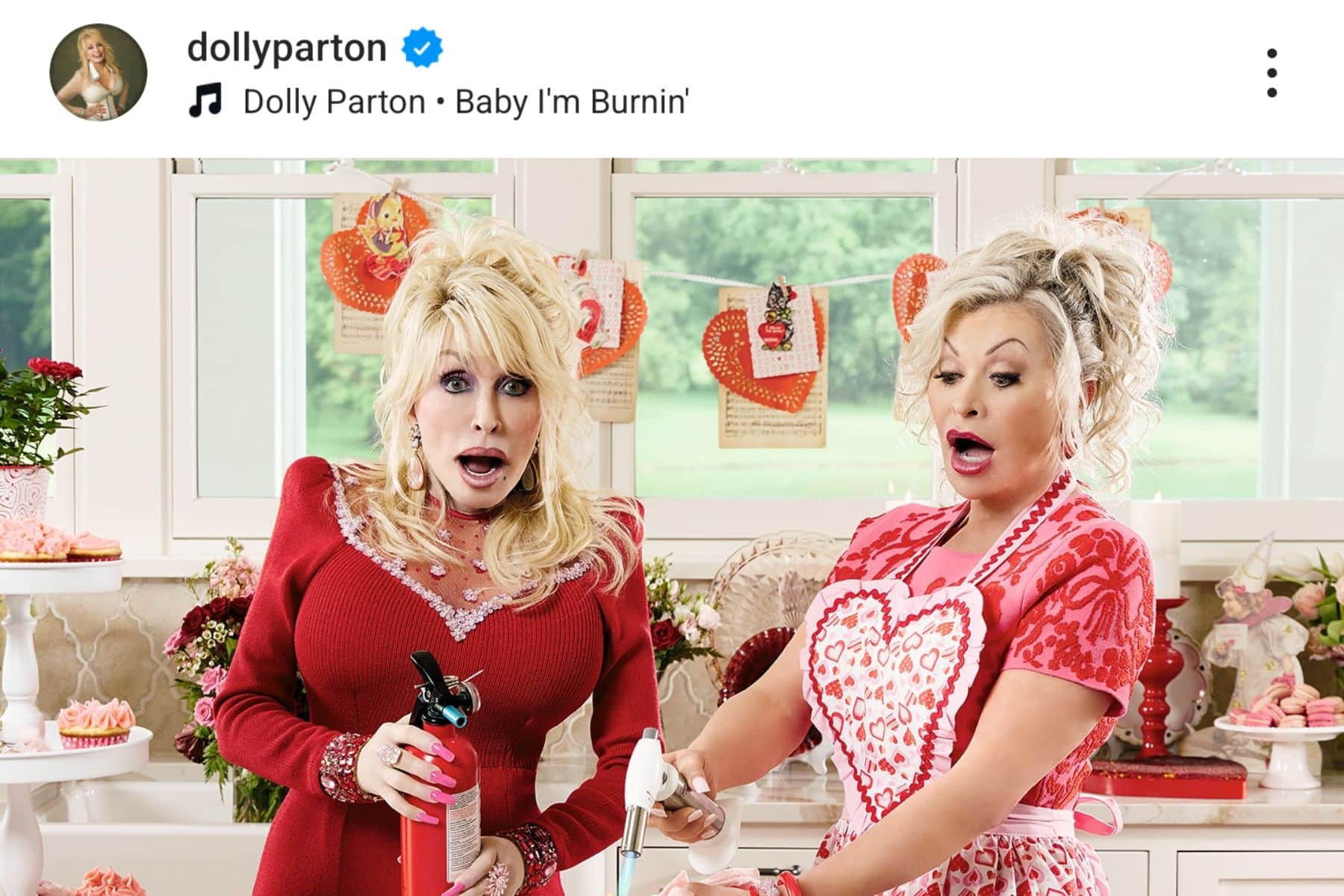 Dolly Parton Reveals The One Side Dish She Can’t Do Without