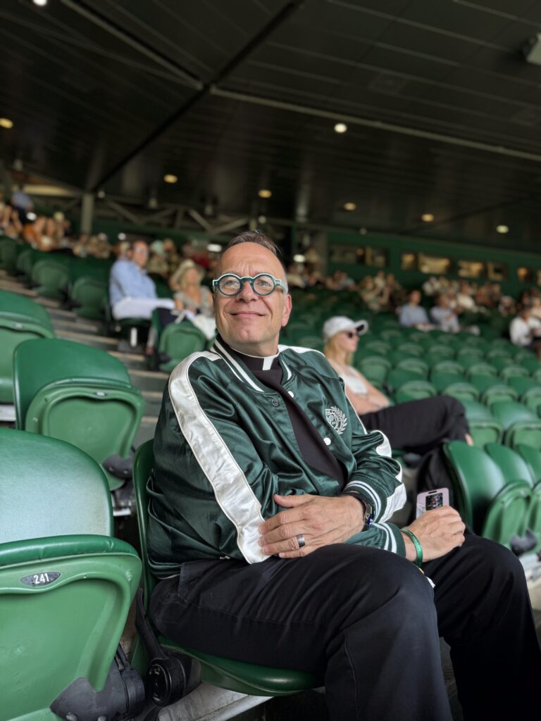 Kentucky Priest Goes Viral, Telling Kate Middleton 'I Love You'