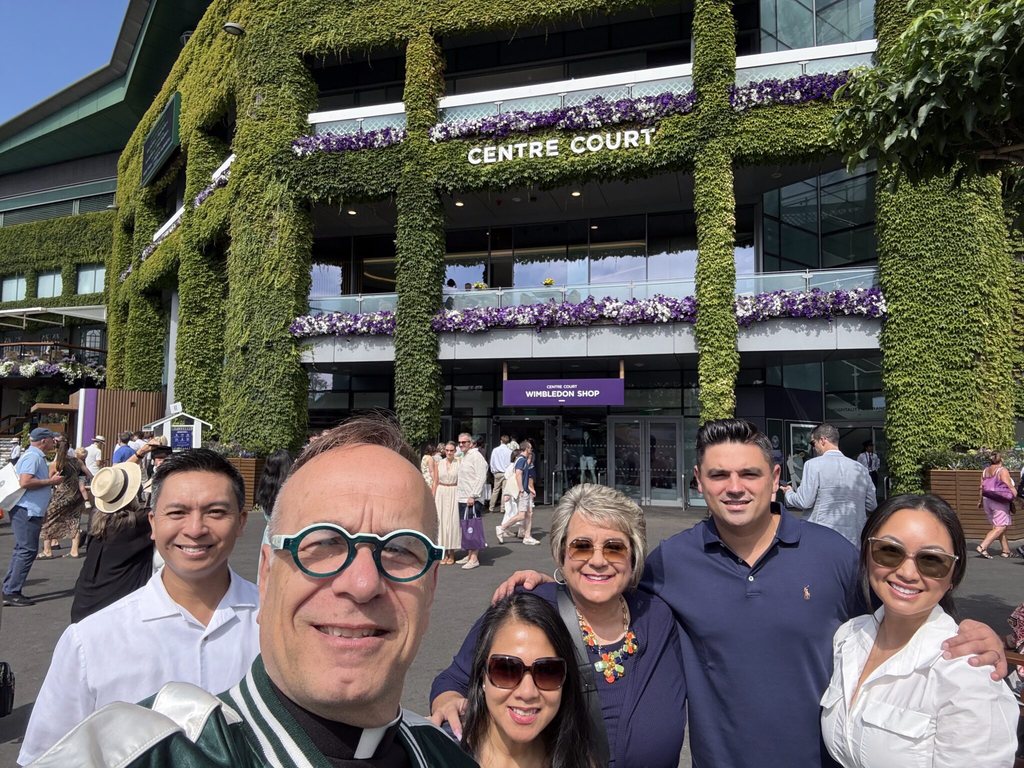 Kentucky Priest Goes Viral, Telling Kate Middleton 'I Love You'