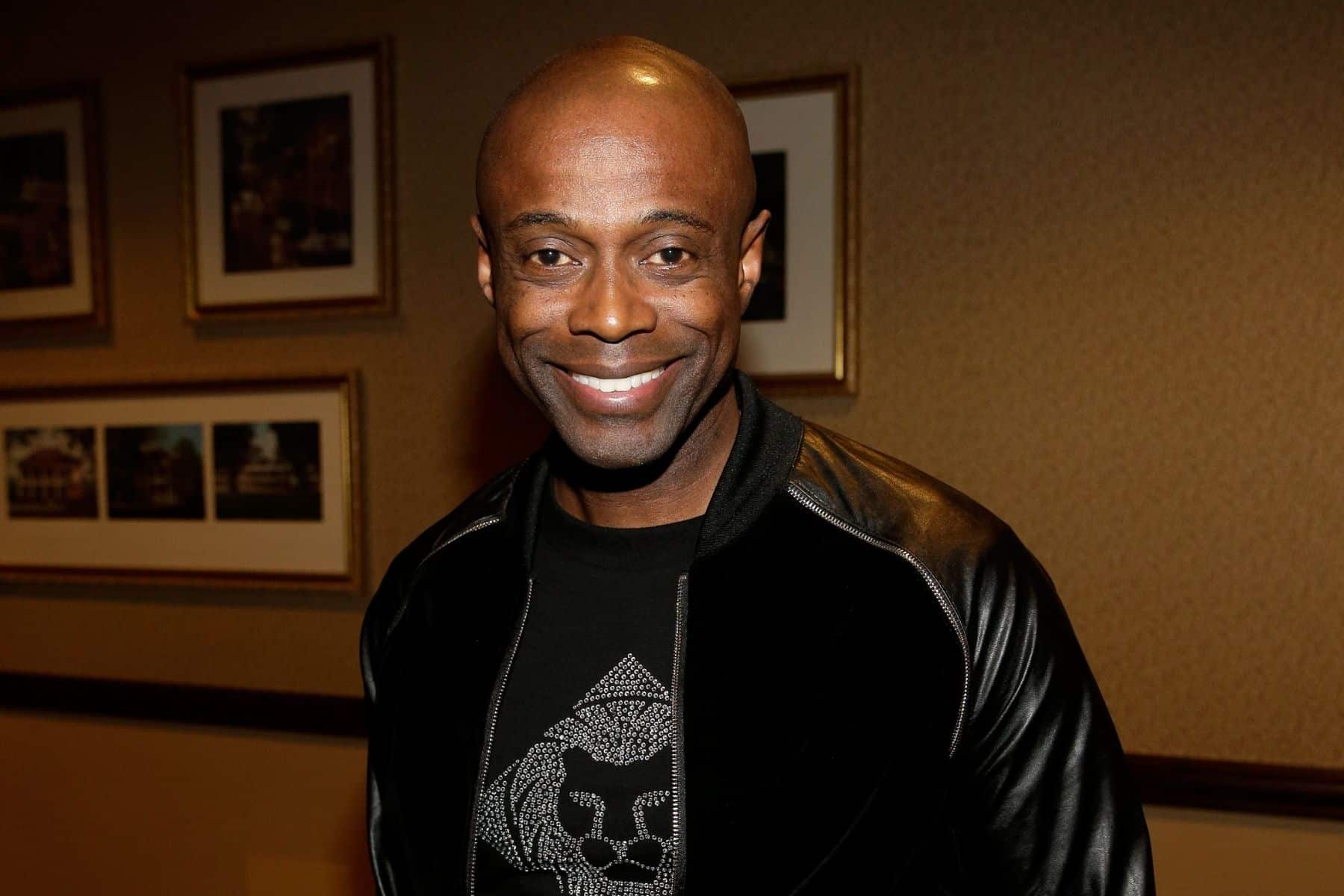 R&B Singer KEM Expecting Baby No. 8 With Wife Erica Owens